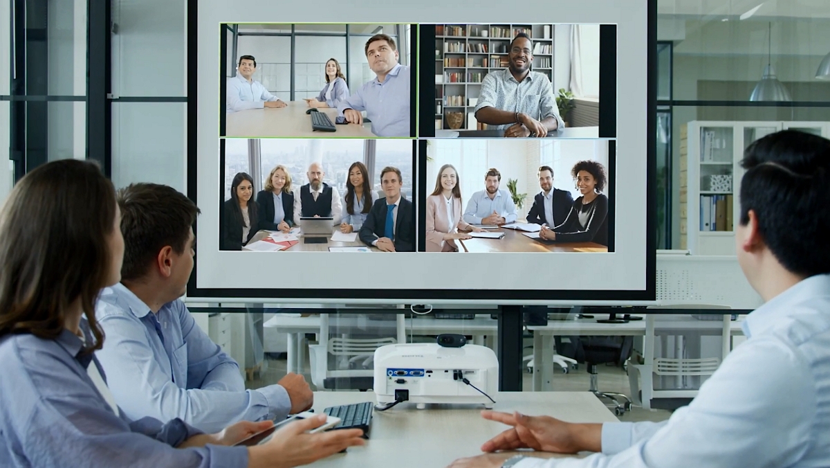 BenQ Smart Projector for Portable Video Conference Solution