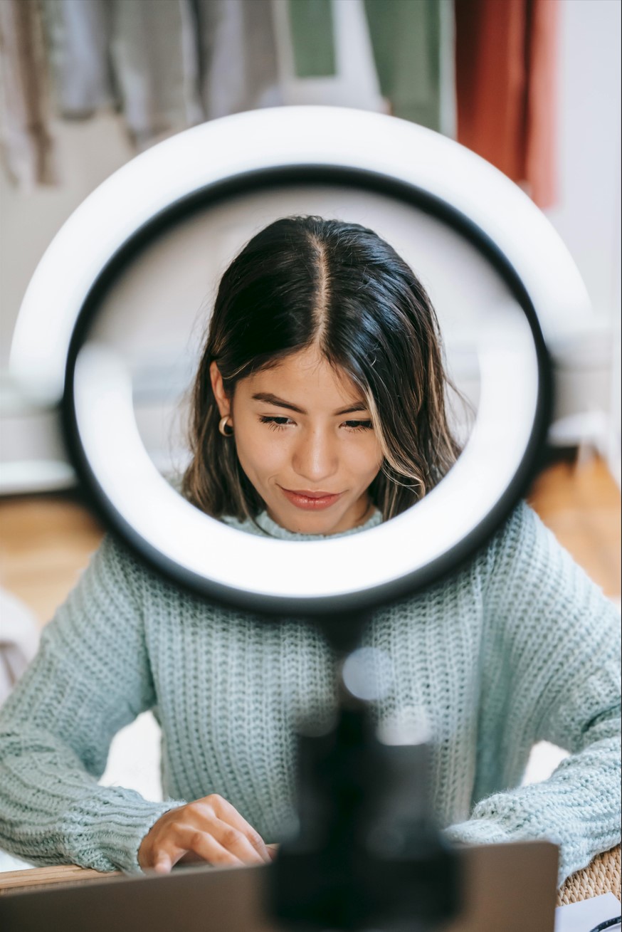 How to Get the Best Lighting on Video Calls: Mastering the Glow | BenQ US