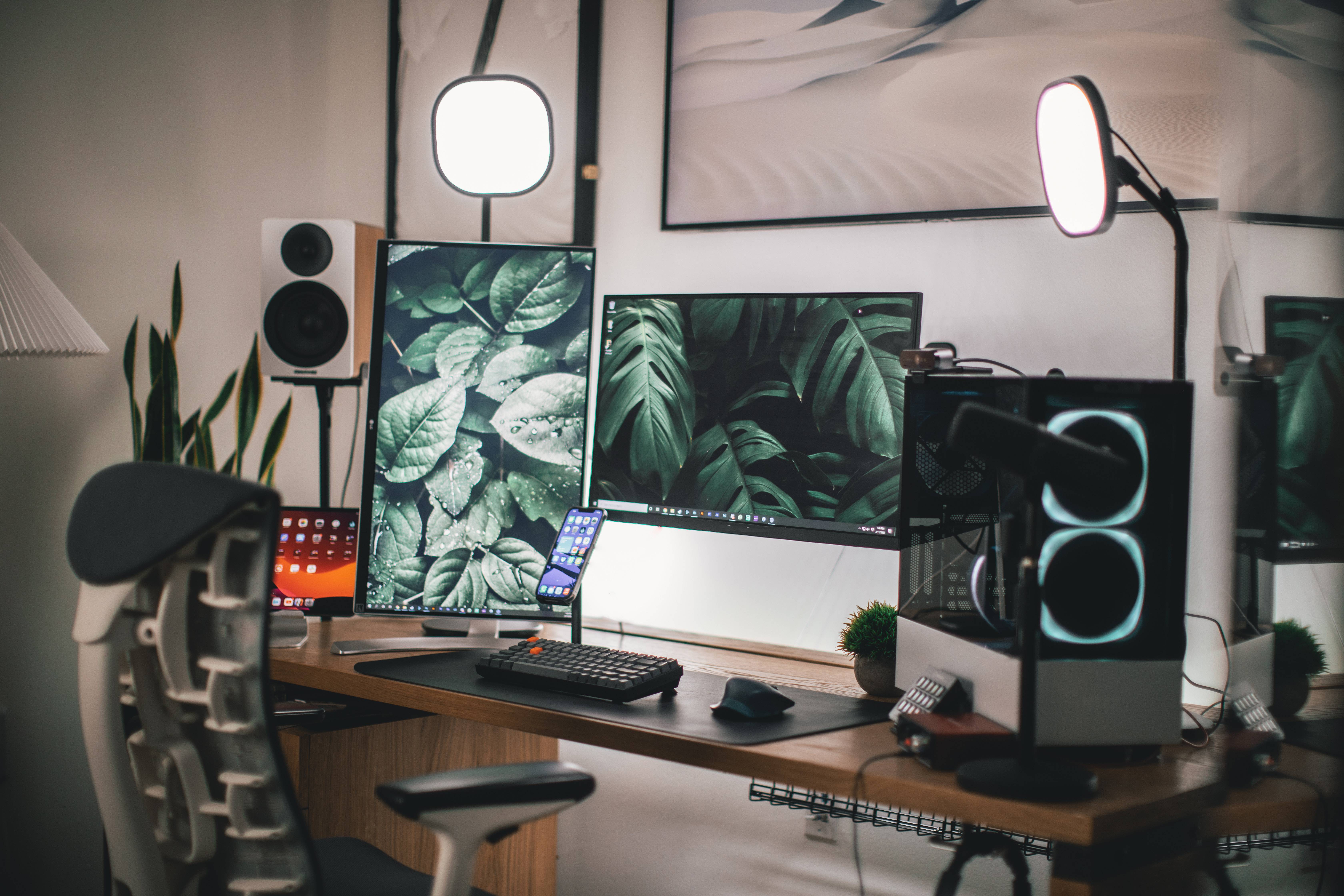 Gamers Unite: Elevate Your Play with These 8 Must-Have Gaming Desk ...