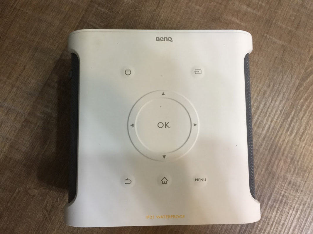 露營一族絕對不能錯過，蚊子電影院必備神器 - 輕巧的 BenQ LED 露營機 GS1｜BenQ 台灣